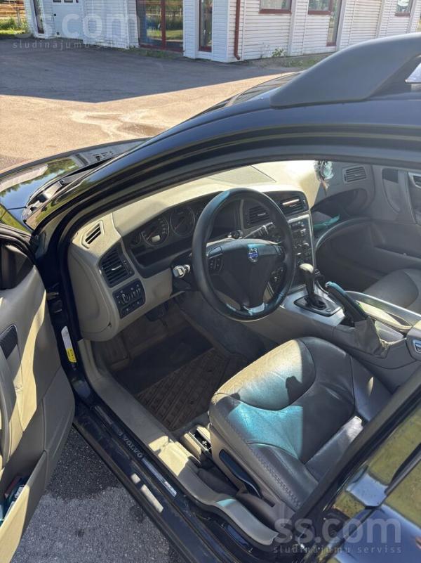 Melns Volvo XC70 2007 Jelgava, ar dzinēja tilpumu 2.40 L un nobraukumu 506 tūkst. km par 3600 €, foto 3 vietnē AUTOMOTO.COM.LV