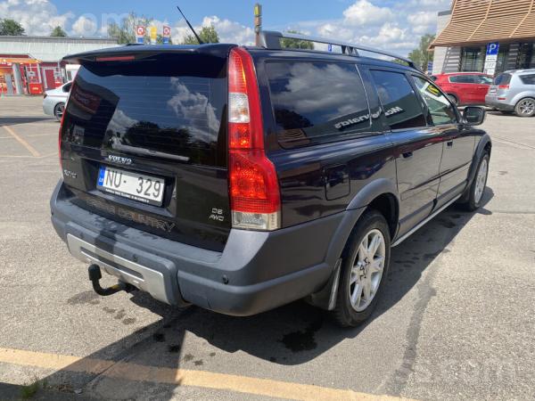 Melns Volvo XC70 2007 Jelgava, ar dzinēja tilpumu 2.40 L un nobraukumu 268 tūkst. km par 4000 €, foto 4 vietnē AUTOMOTO.COM.LV