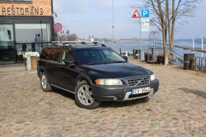 Black Volvo XC70 2007 in Riga, with an engine capacity of 2.40 L and mileage of 361 thousand km for 5450 €, photo 5 on AUTOMOTO.COM.LV