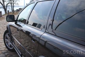 Black Volvo XC70 2007 in Riga, with an engine capacity of 2.40 L and mileage of 361 thousand km for 5450 €, photo 8 on AUTOMOTO.COM.LV