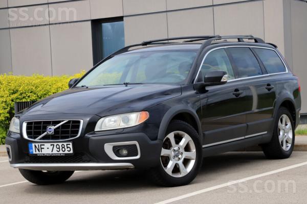 Black Volvo XC70 2007 in Tukums, with an engine capacity of 2.40 L and mileage of 0 thousand km for 5750 €, photo 3 on AUTOMOTO.COM.LV