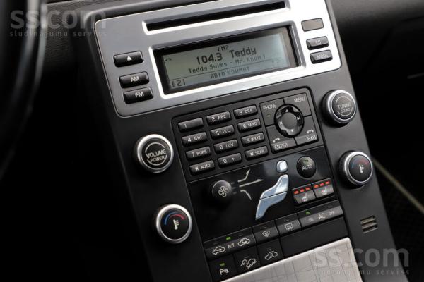 Melns Volvo XC70 2007 Tukums, ar dzinēja tilpumu 2.40 L un nobraukumu 0 tūkst. km par 5750 €, foto 8 vietnē AUTOMOTO.COM.LV