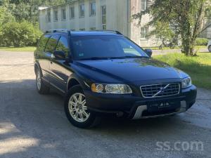 Black Volvo XC70 2007 in Riga, with an engine capacity of 2.40 L and mileage of 340 thousand km for 4450 €, photo 4 on AUTOMOTO.COM.LV