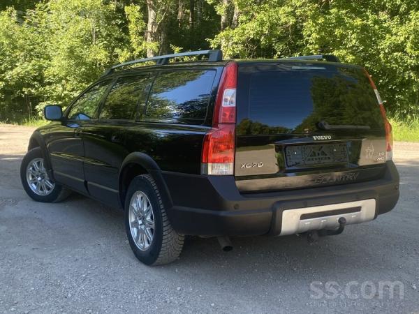 Melns Volvo XC70 2007 Rīga, ar dzinēja tilpumu 2.40 L un nobraukumu 340 tūkst. km par 4450 €, foto 7 vietnē AUTOMOTO.COM.LV