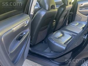 Black Volvo XC70 2007 in Riga, with an engine capacity of 2.40 L and mileage of 340 thousand km for 4450 €, photo 15 on AUTOMOTO.COM.LV