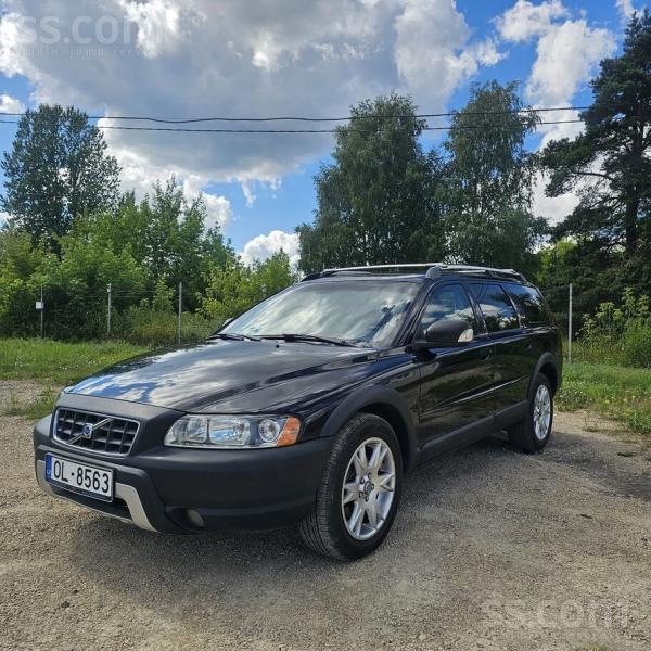 Melns Volvo XC70 2007 Rīga, ar dzinēja tilpumu 2.40 L un nobraukumu 307 tūkst. km par 3990 €, foto 1 vietnē AUTOMOTO.COM.LV