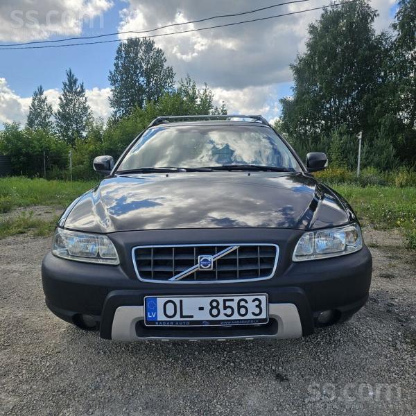 Melns Volvo XC70 2007 Rīga, ar dzinēja tilpumu 2.40 L un nobraukumu 307 tūkst. km par 3990 €, foto 2 vietnē AUTOMOTO.COM.LV