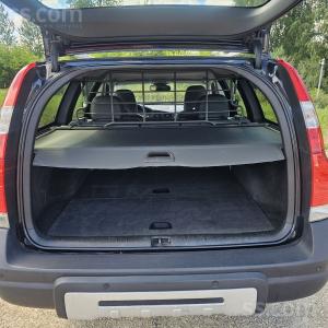 Black Volvo XC70 2007 in Riga, with an engine capacity of 2.40 L and mileage of 307 thousand km for 3990 €, photo 10 on AUTOMOTO.COM.LV