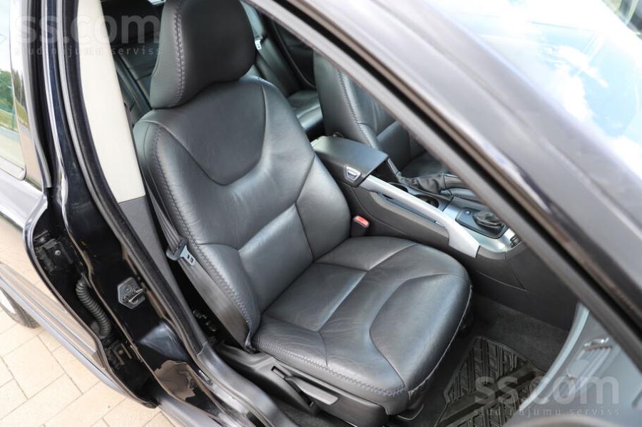 Melns Volvo XC70 2007 Tukums, ar dzinēja tilpumu 2.40 L un nobraukumu 364 tūkst. km par 5500 €, foto 14 vietnē AUTOMOTO.COM.LV