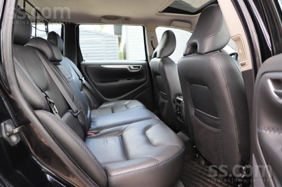 Melns Volvo XC70 2007 Tukums, ar dzinēja tilpumu 2.40 L un nobraukumu 364 tūkst. km par 5500 €, foto 16 vietnē AUTOMOTO.COM.LV