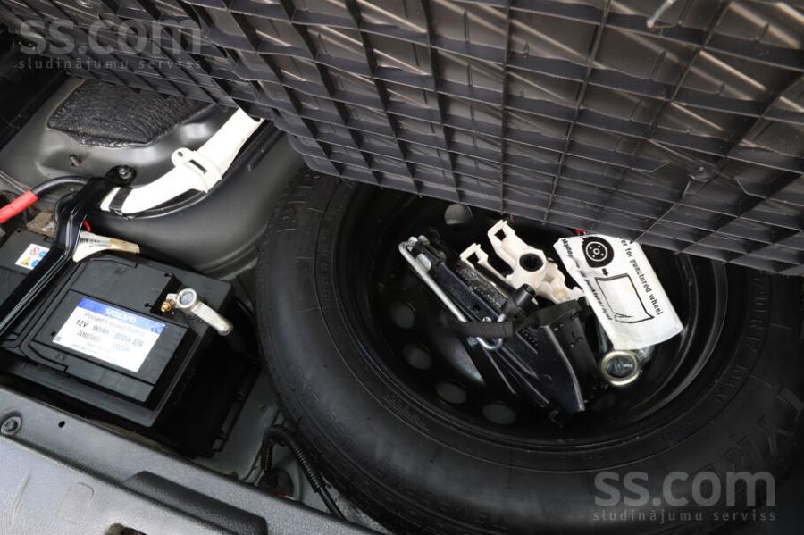 Melns Volvo XC70 2007 Tukums, ar dzinēja tilpumu 2.40 L un nobraukumu 364 tūkst. km par 5500 €, foto 17 vietnē AUTOMOTO.COM.LV
