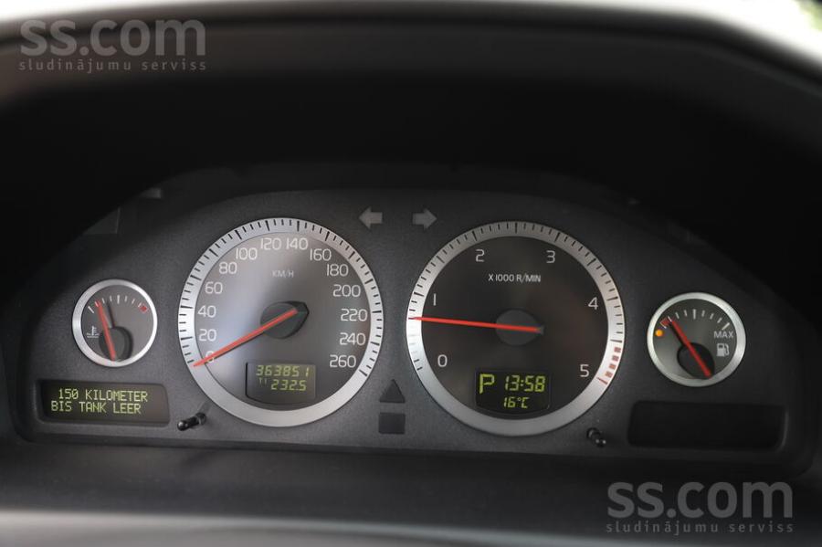 Melns Volvo XC70 2007 Tukums, ar dzinēja tilpumu 2.40 L un nobraukumu 364 tūkst. km par 5500 €, foto 18 vietnē AUTOMOTO.COM.LV