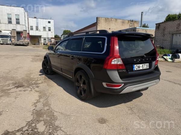 Melns Volvo XC70 2007 Gulbene, ar dzinēja tilpumu 2.40 L un nobraukumu 288 tūkst. km par 8000 €, foto 3 vietnē AUTOMOTO.COM.LV