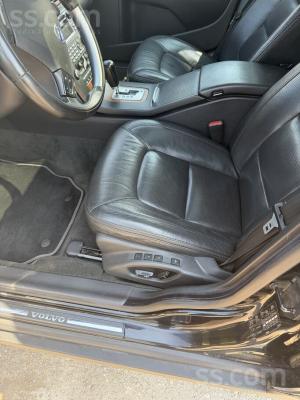 Melns Volvo XC70 2007 Gulbene, ar dzinēja tilpumu 2.40 L un nobraukumu 288 tūkst. km par 8000 €, foto 14 vietnē AUTOMOTO.COM.LV