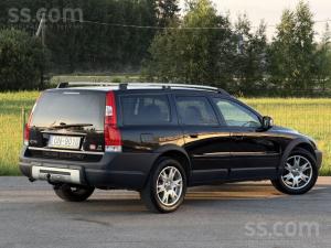 Black Volvo XC70 2007 in Ogre, with an engine capacity of 2.40 L and mileage of 347 thousand km for 5150 €, photo 6 on AUTOMOTO.COM.LV