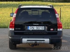 Black Volvo XC70 2007 in Ogre, with an engine capacity of 2.40 L and mileage of 347 thousand km for 5150 €, photo 10 on AUTOMOTO.COM.LV