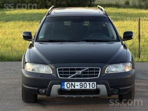 Black Volvo XC70 2007 in Ogre, with an engine capacity of 2.40 L and mileage of 347 thousand km for 5150 €, photo 11 on AUTOMOTO.COM.LV