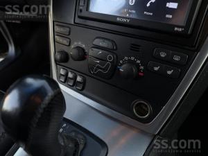 Black Volvo XC70 2007 in Ogre, with an engine capacity of 2.40 L and mileage of 347 thousand km for 5150 €, photo 18 on AUTOMOTO.COM.LV