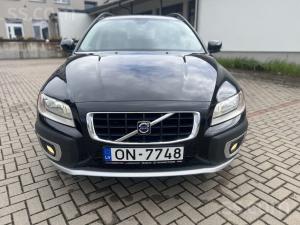 Melns Volvo XC70 2007 Rēzekne, ar dzinēja tilpumu 2.40 L un nobraukumu 372 tūkst. km par 6350 €, foto  vietnē AUTOMOTO.COM.LV