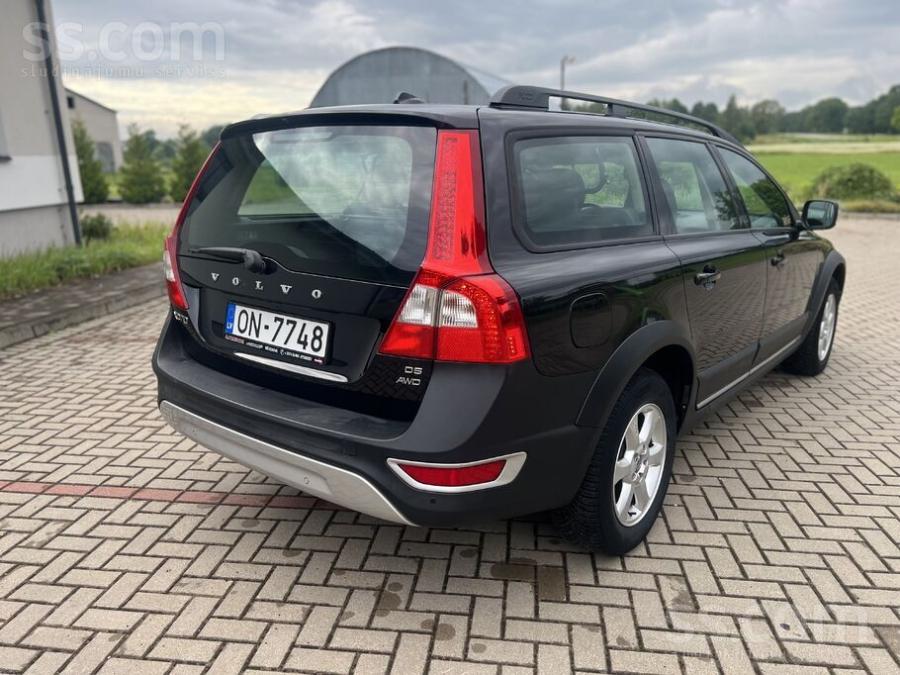 Melns Volvo XC70 2007 Rēzekne, ar dzinēja tilpumu 2.40 L un nobraukumu 372 tūkst. km par 6350 €, foto 7 vietnē AUTOMOTO.COM.LV
