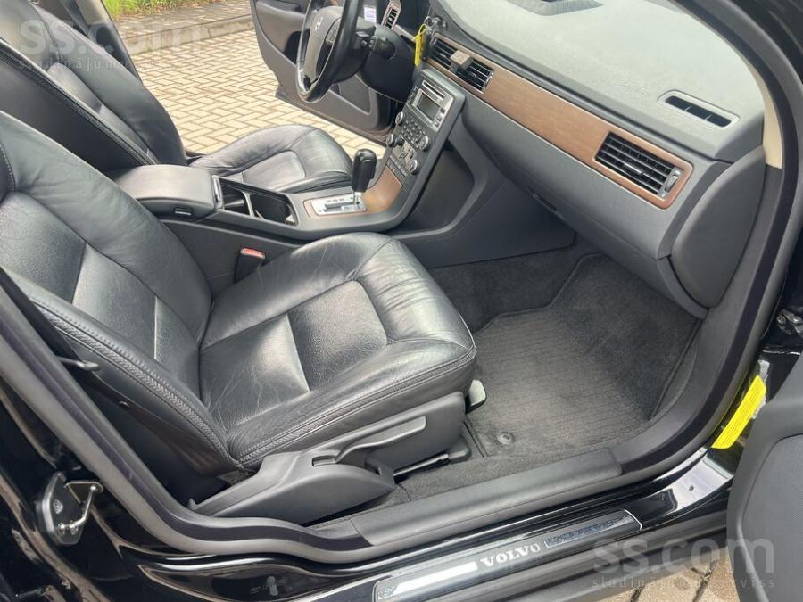 Melns Volvo XC70 2007 Rēzekne, ar dzinēja tilpumu 2.40 L un nobraukumu 372 tūkst. km par 6350 €, foto 11 vietnē AUTOMOTO.COM.LV