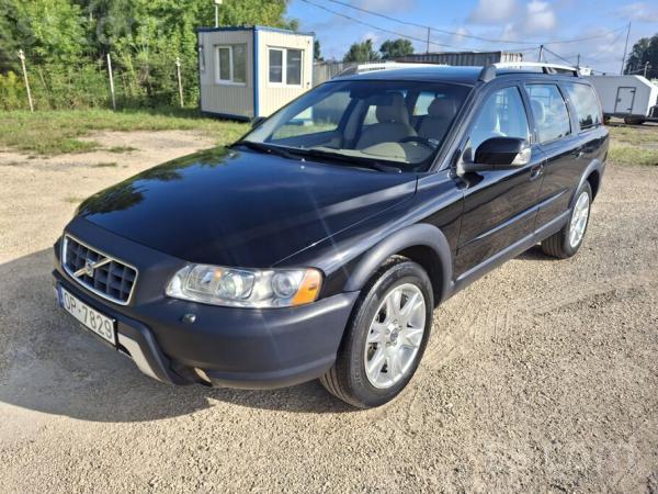 Melns Volvo XC70 2007 Rīga, ar dzinēja tilpumu 2.40 L un nobraukumu 0 tūkst. km par 4695 €, foto 1 vietnē AUTOMOTO.COM.LV