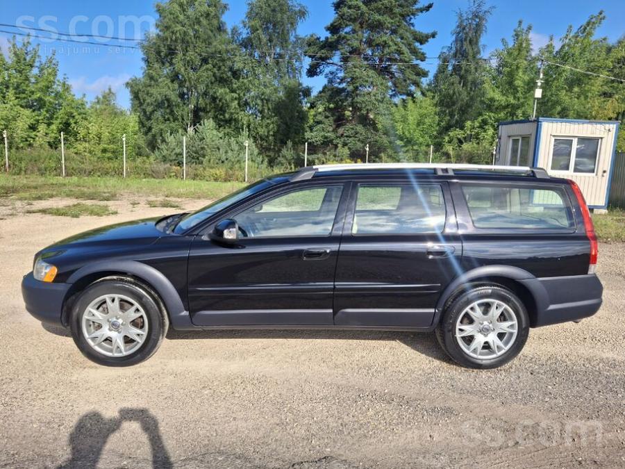 Melns Volvo XC70 2007 Rīga, ar dzinēja tilpumu 2.40 L un nobraukumu 0 tūkst. km par 4695 €, foto 3 vietnē AUTOMOTO.COM.LV