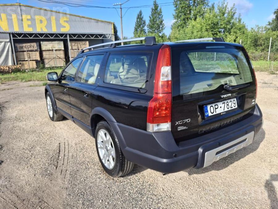 Melns Volvo XC70 2007 Rīga, ar dzinēja tilpumu 2.40 L un nobraukumu 0 tūkst. km par 4695 €, foto 4 vietnē AUTOMOTO.COM.LV
