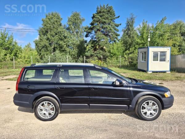 Melns Volvo XC70 2007 Rīga, ar dzinēja tilpumu 2.40 L un nobraukumu 0 tūkst. km par 4695 €, foto 5 vietnē AUTOMOTO.COM.LV