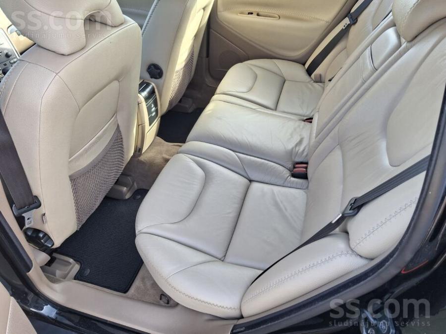 Melns Volvo XC70 2007 Rīga, ar dzinēja tilpumu 2.40 L un nobraukumu 0 tūkst. km par 4695 €, foto 9 vietnē AUTOMOTO.COM.LV