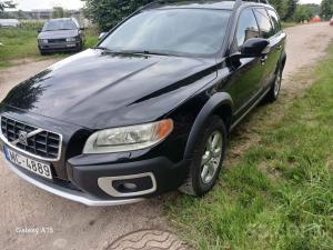 Black Volvo XC70 2007 in Riga, with an engine capacity of 2.40 L and mileage of 300 thousand km for 3500 €, photo 3 on AUTOMOTO.COM.LV