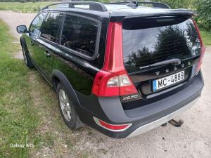 Black Volvo XC70 2007 in Riga, with an engine capacity of 2.40 L and mileage of 300 thousand km for 3500 €, photo 5 on AUTOMOTO.COM.LV