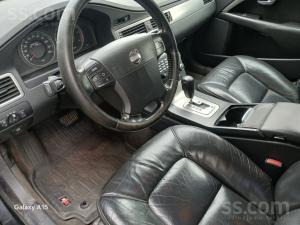 Black Volvo XC70 2007 in Riga, with an engine capacity of 2.40 L and mileage of 300 thousand km for 3500 €, photo 14 on AUTOMOTO.COM.LV