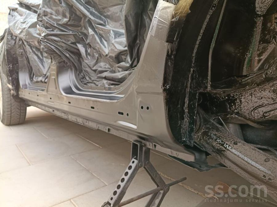 Черный Вольво ХС70 2007 в Талси, объемом двигателя 2.40 л и пробегом 322 тыс. км за 5500 €, фото 18 на AUTOMOTO.COM.LV