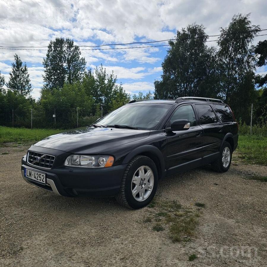 Melns Volvo XC70 2007 Rīga, ar dzinēja tilpumu 2.40 L un nobraukumu 398 tūkst. km par 4540 €, foto 4 vietnē AUTOMOTO.COM.LV