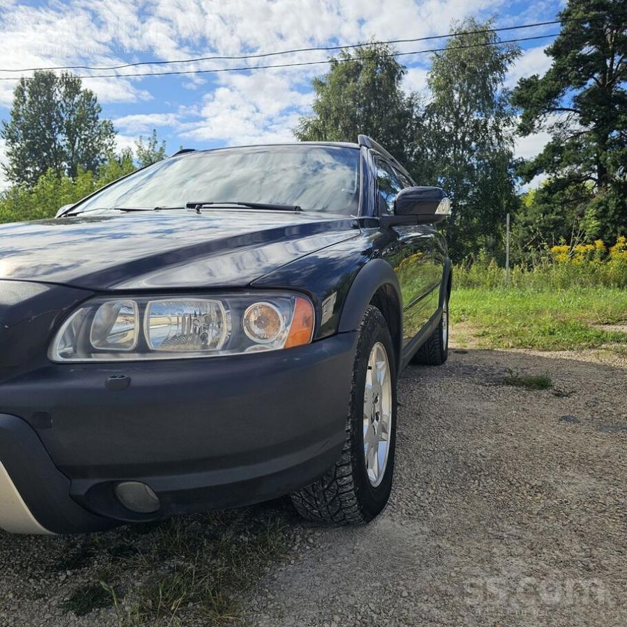 Melns Volvo XC70 2007 Rīga, ar dzinēja tilpumu 2.40 L un nobraukumu 398 tūkst. km par 4540 €, foto 10 vietnē AUTOMOTO.COM.LV