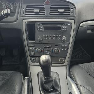 Melns Volvo XC70 2007 Rīga, ar dzinēja tilpumu 2.40 L un nobraukumu 398 tūkst. km par 4540 €, foto 16 vietnē AUTOMOTO.COM.LV