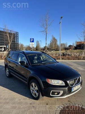 Black Volvo XC70 2007 in Cesis, with an engine capacity of 2.40 L and mileage of 483 thousand km for 3800 €, photo  on AUTOMOTO.COM.LV