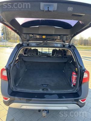 Black Volvo XC70 2007 in Cesis, with an engine capacity of 2.40 L and mileage of 483 thousand km for 3800 €, photo 8 on AUTOMOTO.COM.LV