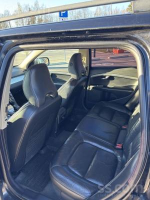 Black Volvo XC70 2007 in Cesis, with an engine capacity of 2.40 L and mileage of 483 thousand km for 3800 €, photo 10 on AUTOMOTO.COM.LV