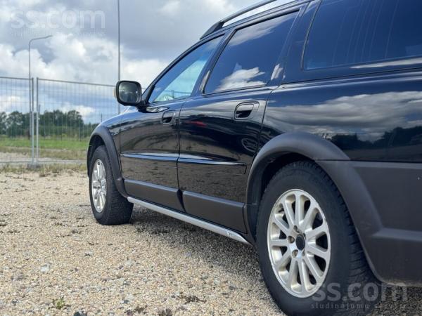 Черный Вольво ХС70 2007 в Валмиера, объемом двигателя 2.40 л и пробегом 299 тыс. км за 4200 €, фото 10 на AUTOMOTO.COM.LV