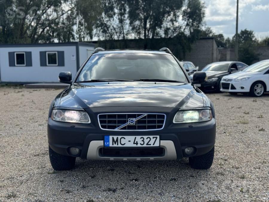 Melns Volvo XC70 2007 Valmiera, ar dzinēja tilpumu 2.40 L un nobraukumu 299 tūkst. km par 3400 €, foto 3 vietnē AUTOMOTO.COM.LV