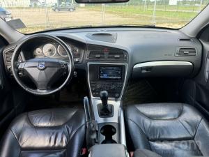 Melns Volvo XC70 2007 Valmiera, ar dzinēja tilpumu 2.40 L un nobraukumu 299 tūkst. km par 3400 €, foto 15 vietnē AUTOMOTO.COM.LV