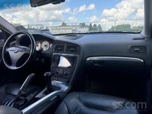 Melns Volvo XC70 2007 Valmiera, ar dzinēja tilpumu 2.40 L un nobraukumu 299 tūkst. km par 3400 €, foto 16 vietnē AUTOMOTO.COM.LV