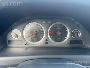 Melns Volvo XC70 2007 Valmiera, ar dzinēja tilpumu 2.40 L un nobraukumu 299 tūkst. km par 3400 €, foto 19 vietnē AUTOMOTO.COM.LV
