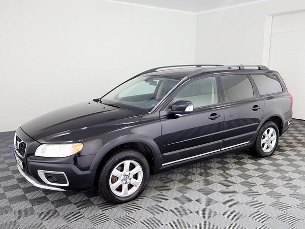 Black Volvo XC70 2007 in Tallinn, with an engine capacity of 2.40 L and mileage of 255 thousand km for 3699 €, photo 3 on AUTOMOTO.COM.LV