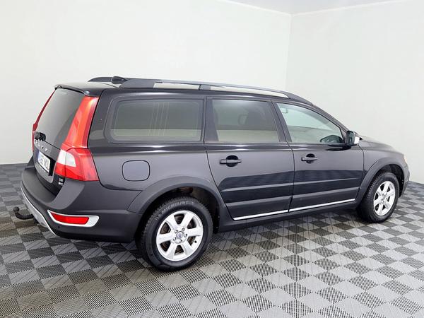 Black Volvo XC70 2007 in Tallinn, with an engine capacity of 2.40 L and mileage of 255 thousand km for 3699 €, photo 4 on AUTOMOTO.COM.LV