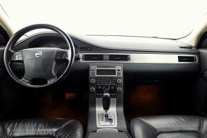 Black Volvo XC70 2007 in Tallinn, with an engine capacity of 2.40 L and mileage of 255 thousand km for 3699 €, photo 6 on AUTOMOTO.COM.LV
