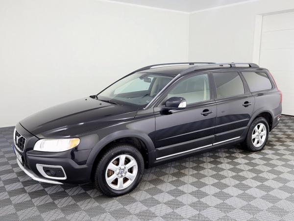 Black Volvo XC70 2007 in Tallinn, with an engine capacity of 2.40 L and mileage of 255 thousand km for 3699 €, photo 10 on AUTOMOTO.COM.LV