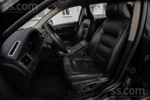 Melns Volvo XC70 2007 Jelgava, ar dzinēja tilpumu 2.40 L un nobraukumu 280 tūkst. km par 5500 €, foto 9 vietnē AUTOMOTO.COM.LV